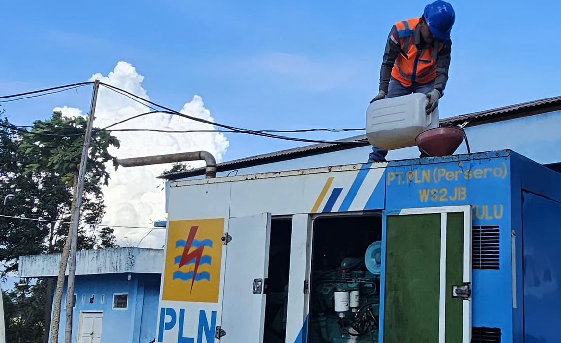 PLN Berhasil Pulihkan Sistem Kelistrikan di Sungai Penuh, Listrik ...